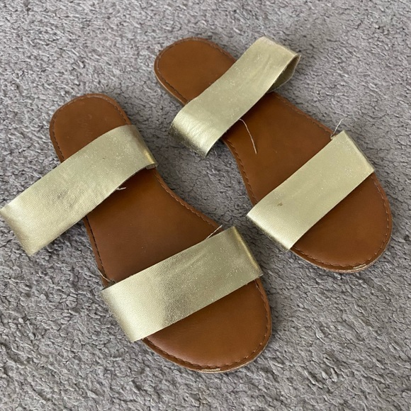 Shoes | Womens Metallic Gold Strappy Sandals | Poshmark